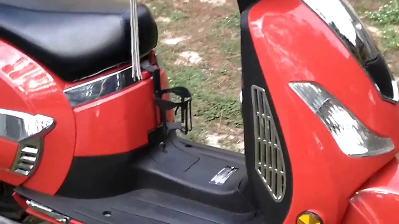 Jonway 150 cc scooter - YouTube