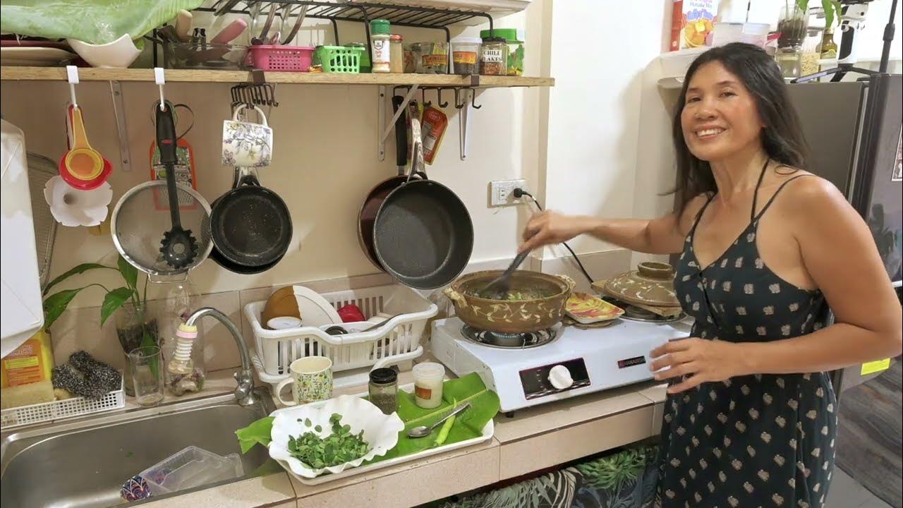 Cooking with Aslie ! Malunggay ! - YouTube