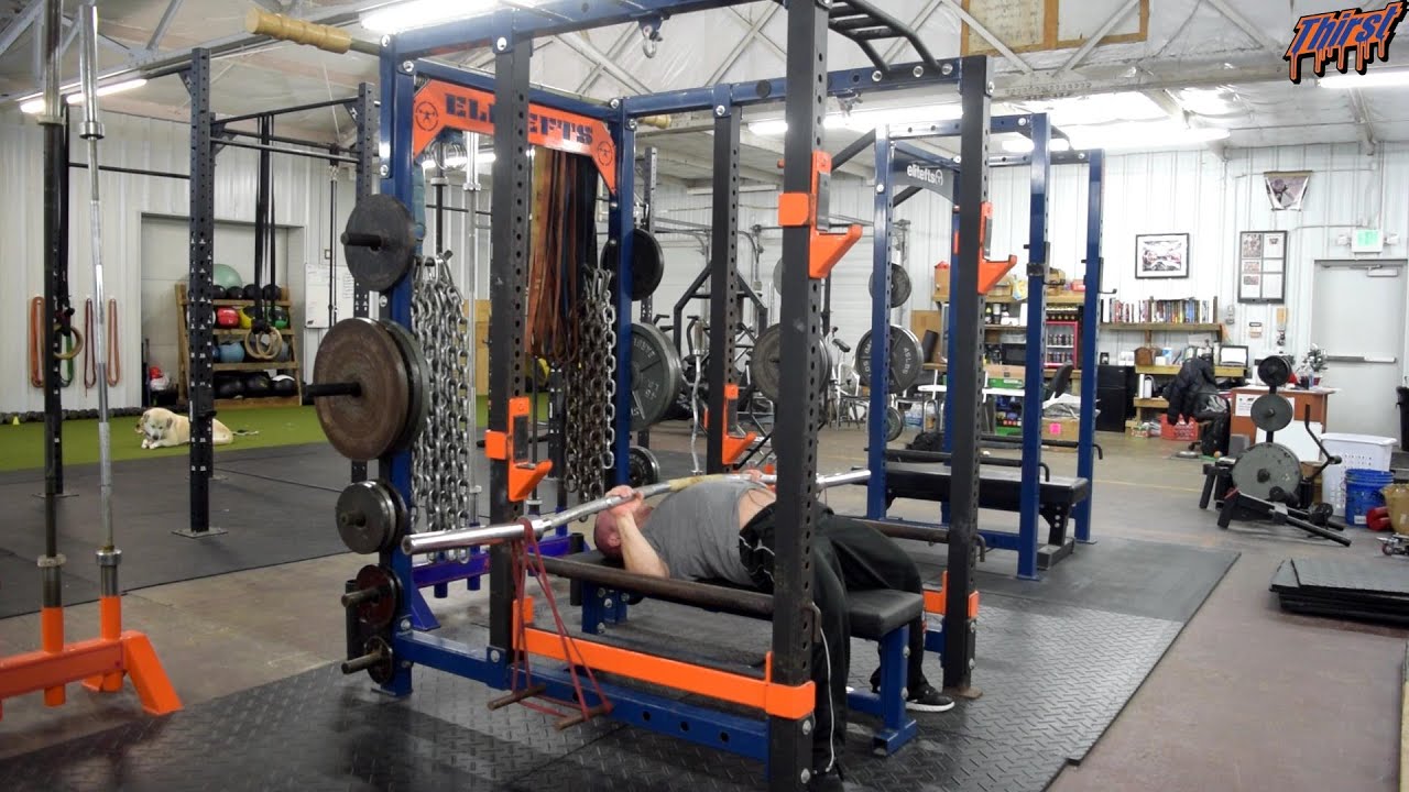 Buffalo Bar Bench Press vs Bands - THIRSTgym.com - YouTube