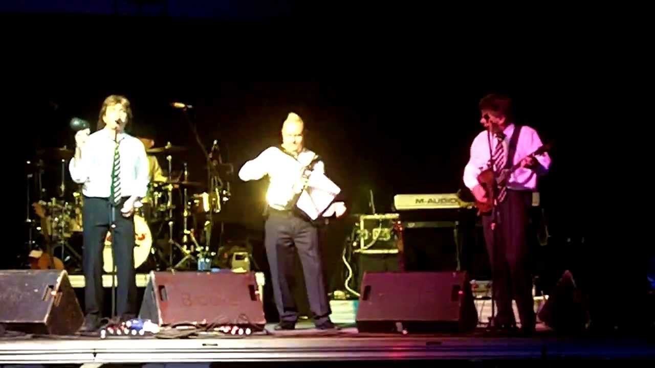 The Hollies - Stop Stop Stop, Acoustic Festival 2013 - YouTube
