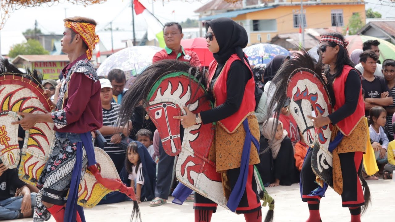 SEMBAHAN PRAJURITAN // KUDA KEPANG MANUNGGAL SATRIA BUDAYA #ebeg ...