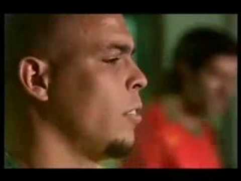 ALL STAR SMASH MOUTH NIKE FOOTBALL FREESTYLE!!