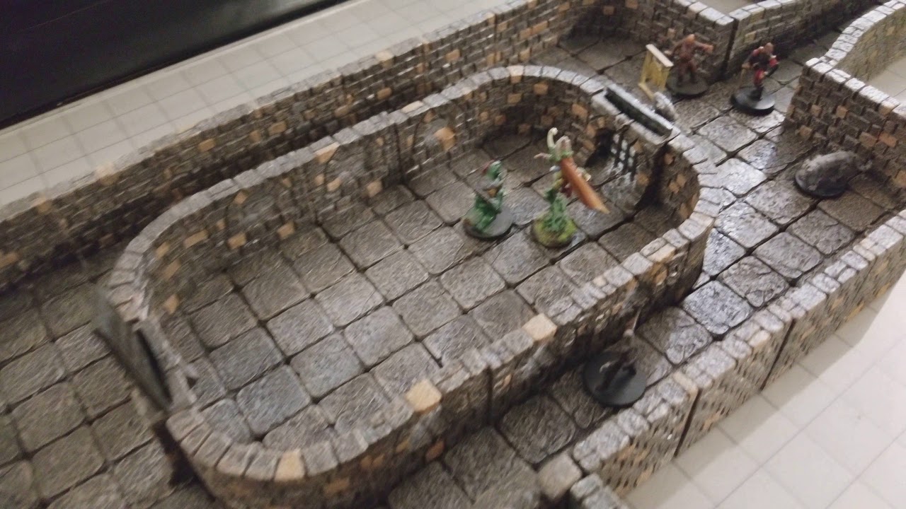 The fighting pit - YouTube