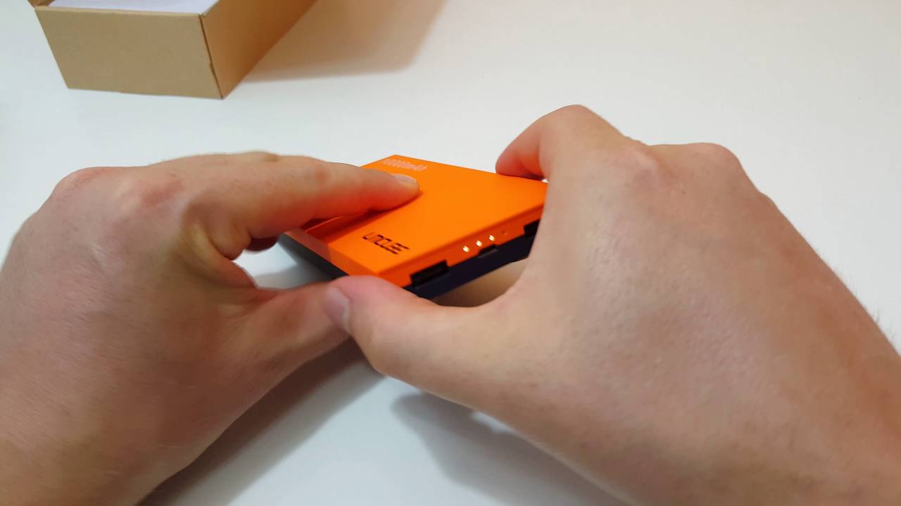 Cube 10,000 mAh Power Bank Unboxing & Review - YouTube