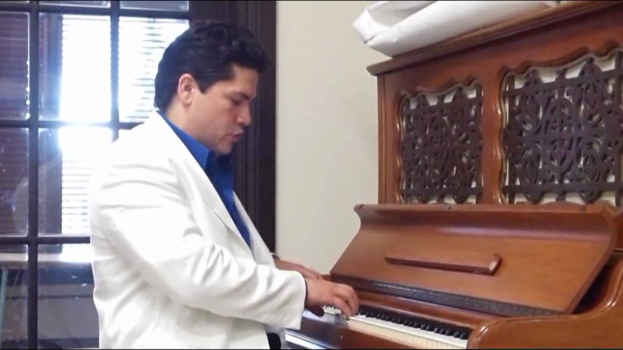 Con Te Partiro, by Aaron Caruso, singing one of his favorite Italian ...