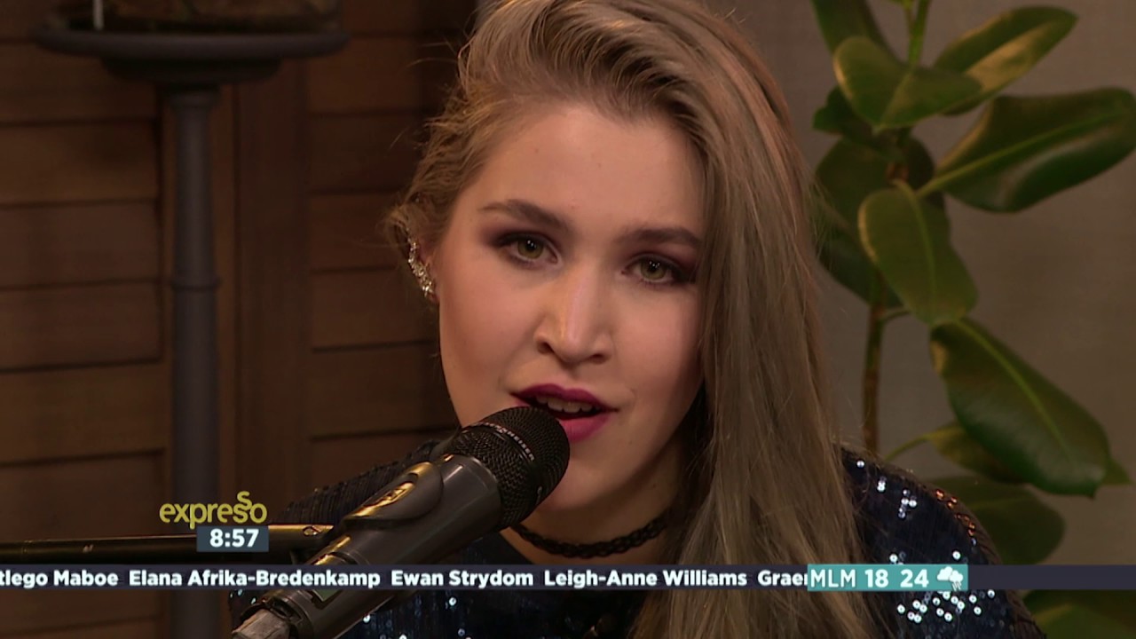 Ashlinn Gray performs "Paper Thin" - YouTube