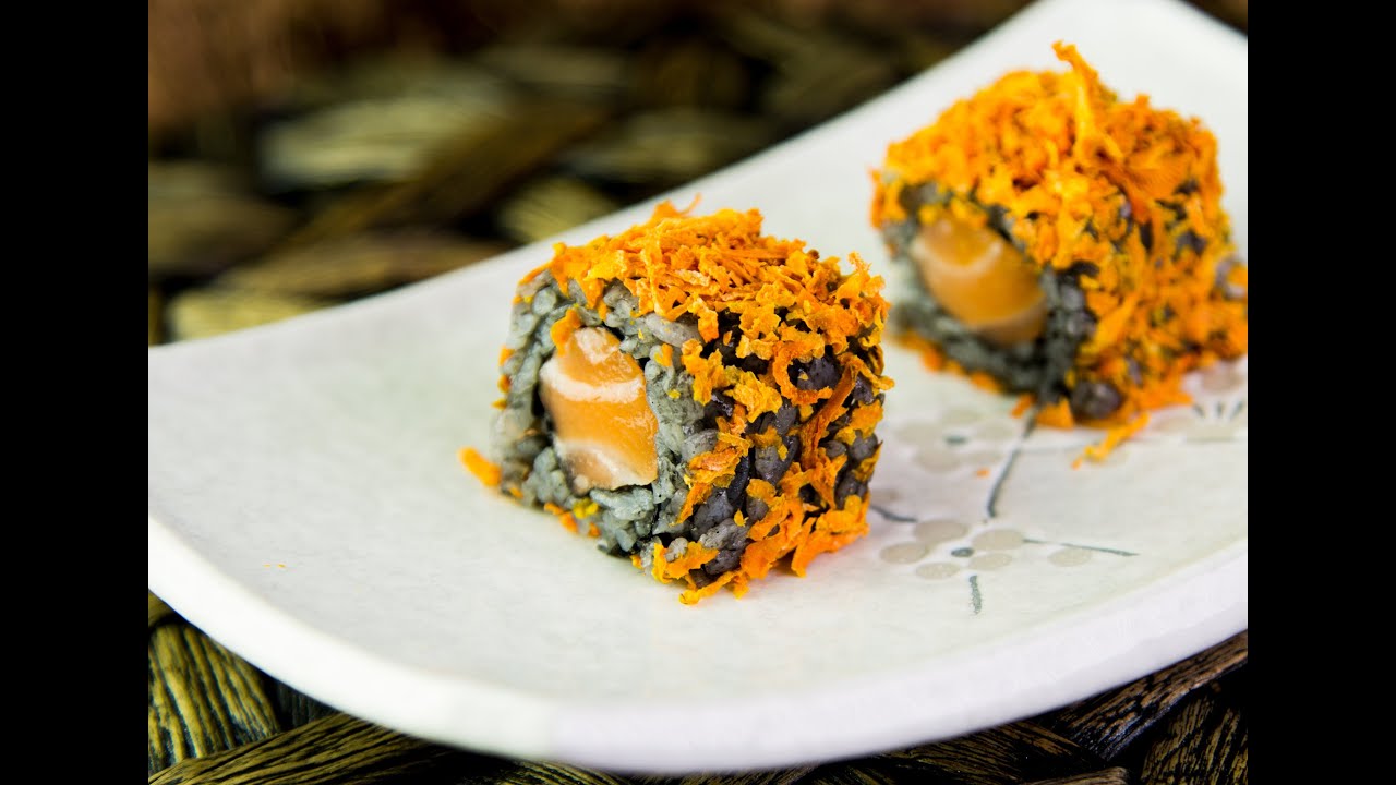 Halloween Inspired Sushi Roll Recipe - YouTube