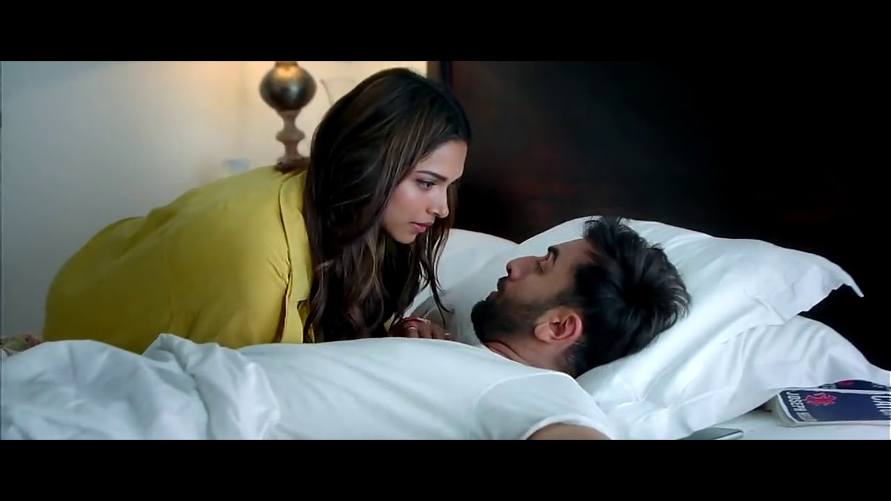 Deepika Padukoni lip lock 💋 🔒 hot scene ll MCA - YouTube