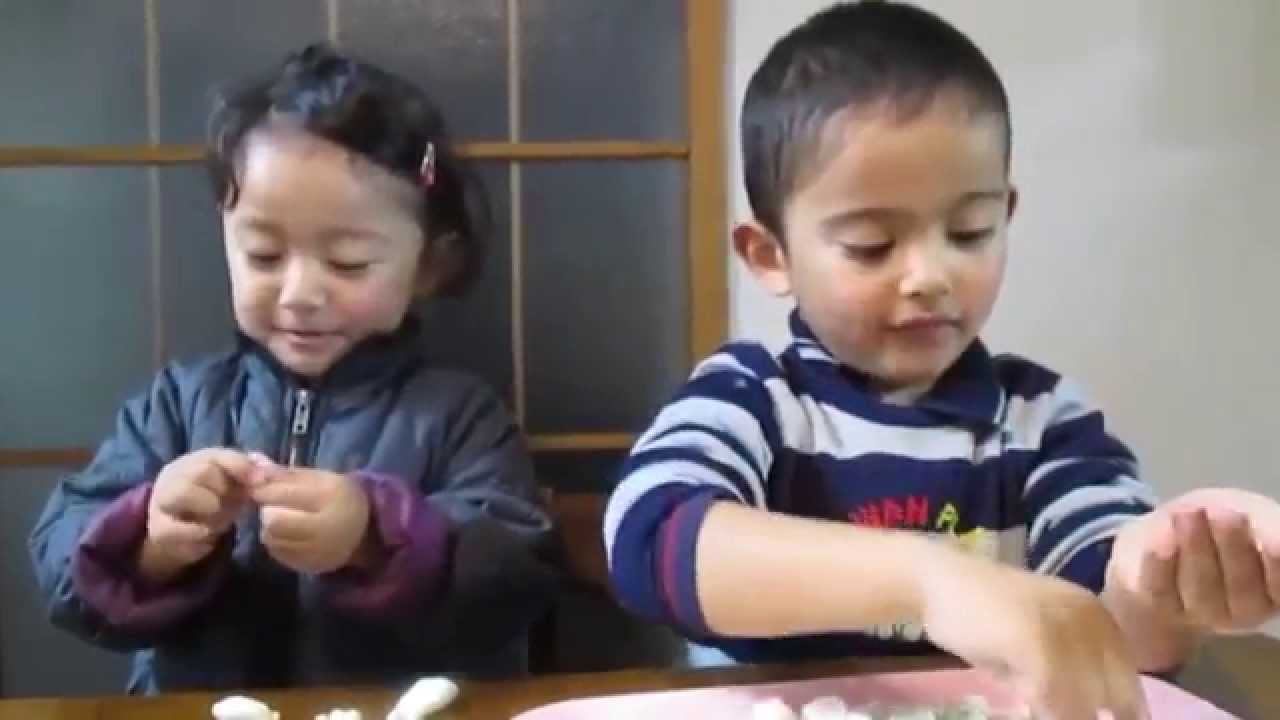 Making Eating Mo Mo YouTube making-eating-mo-mo-youtube
