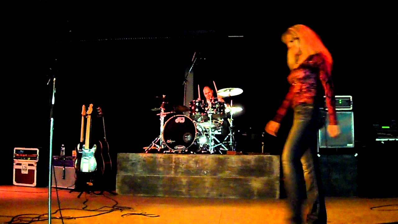 Concert de Liane Edwards à Mansle le 24/03/82012 - YouTube