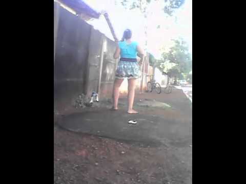Luana dançando titaco titaco taco