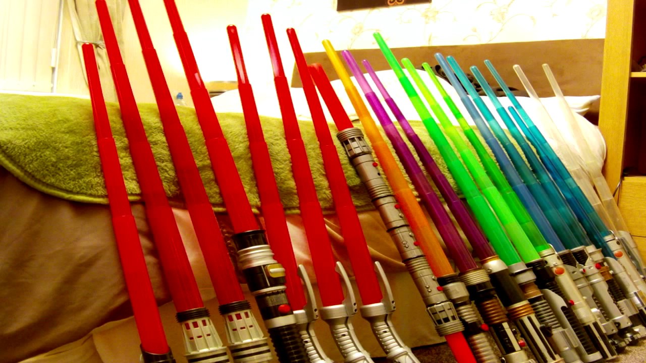 Star Wars Electronic Lightsaber collection - YouTube