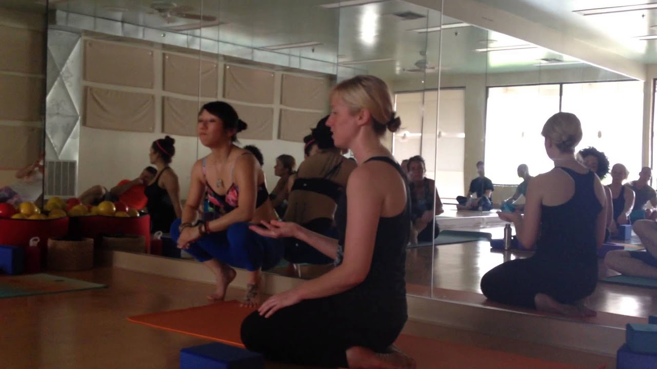 Twist Yoga - Dekasana (Airplane Pose) Decoded - YouTube