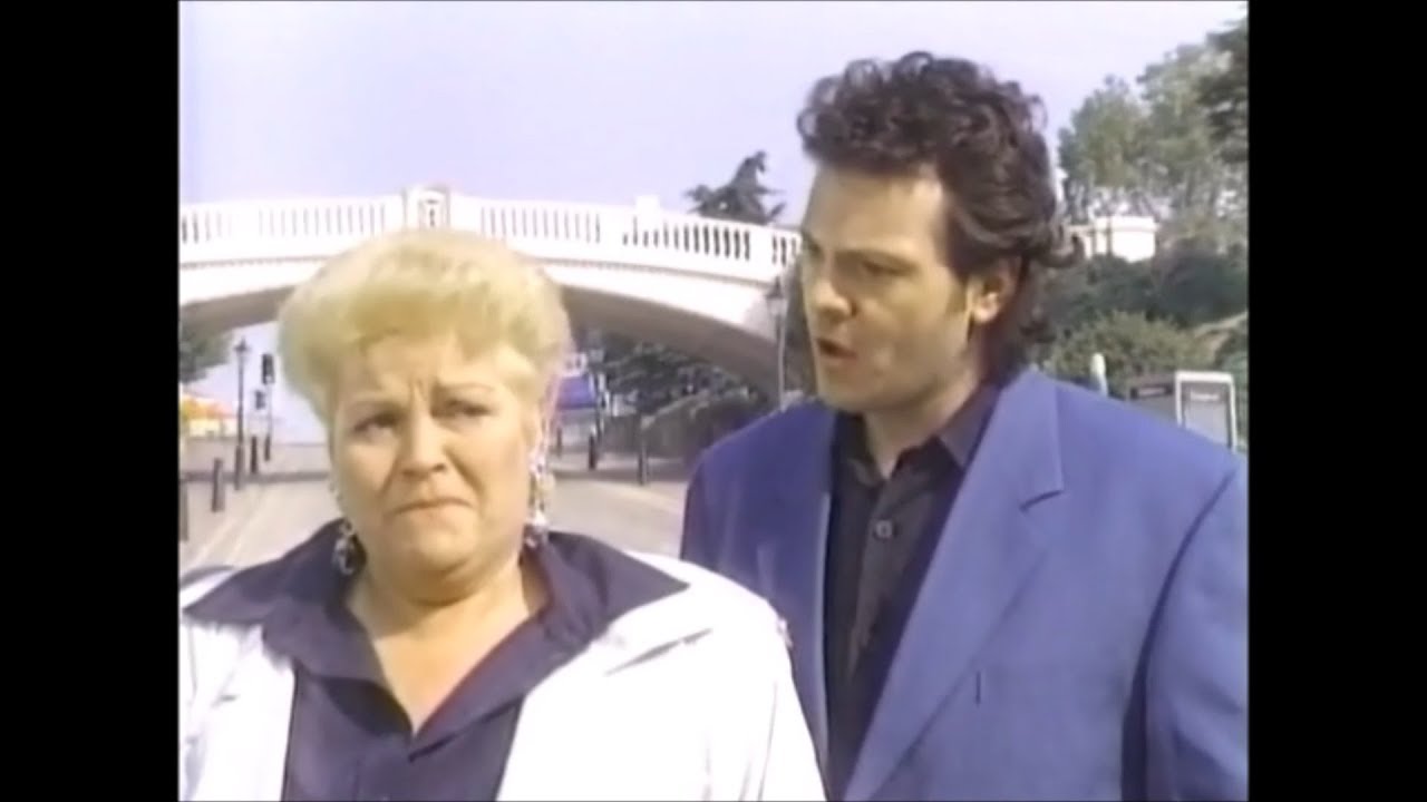 EastEnders - Pat looks for Frank in Clacton (27-30th June 1994) - YouTube