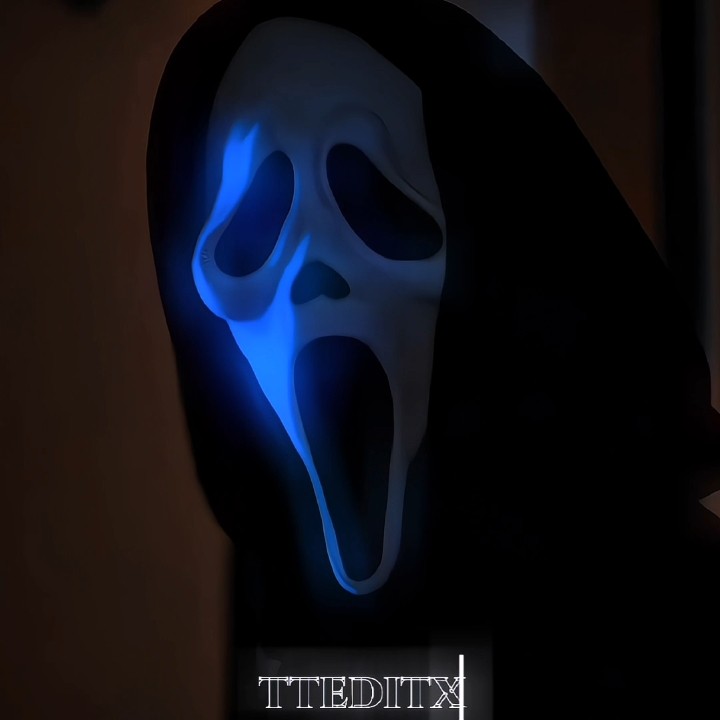 "Now I see something red!" Ghostface Edit | Scream - YouTube