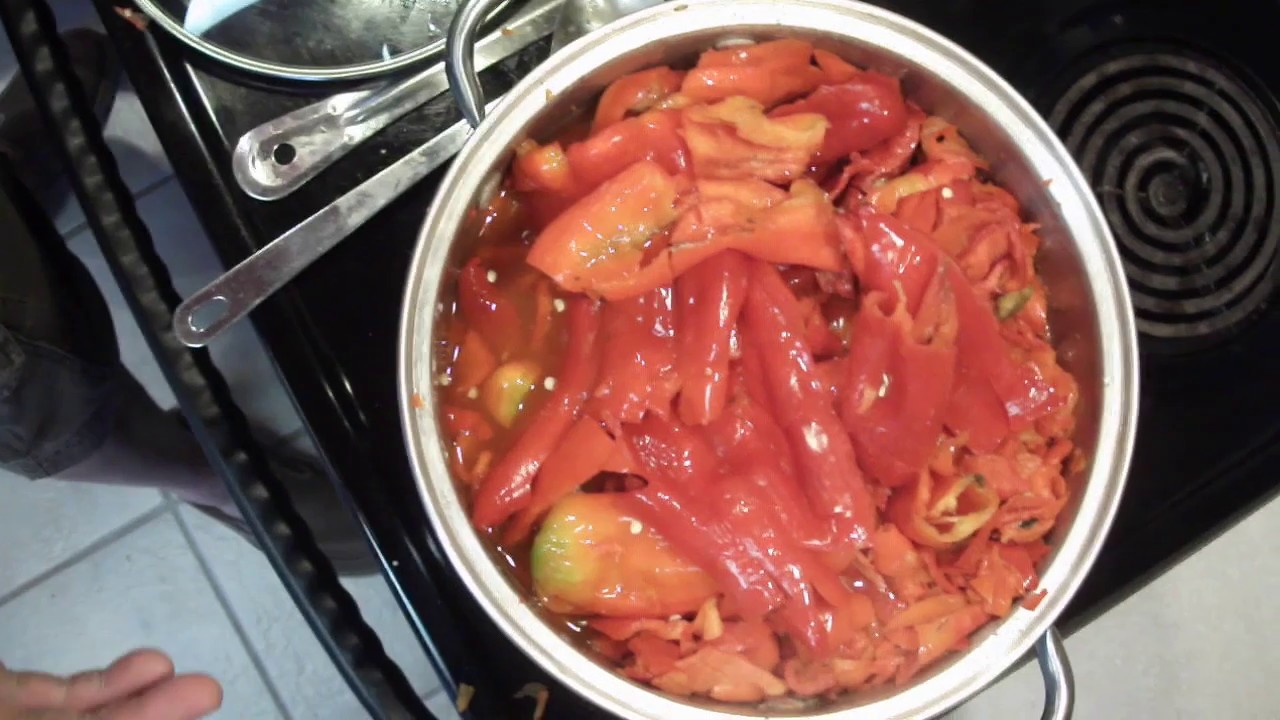 Red Chili Puree from fresh ripe chilies. - YouTube