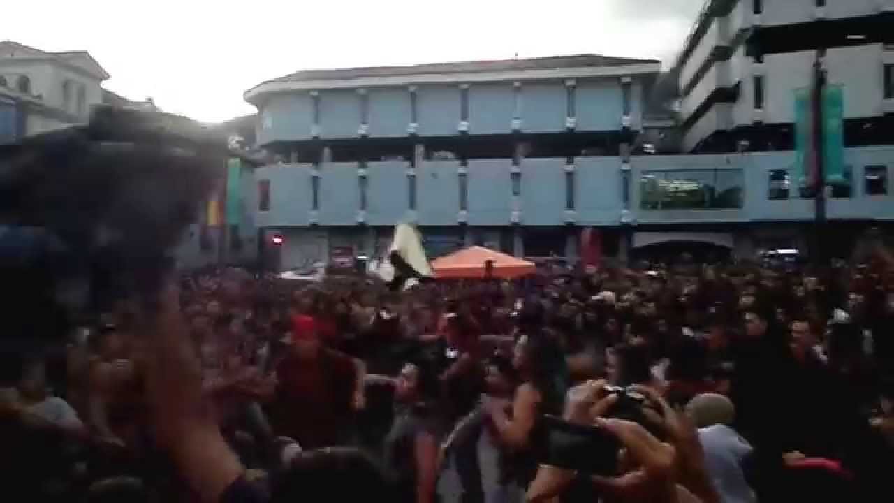The Casualties - Riot - Pogo punx en Quito - Ecuador - YouTube