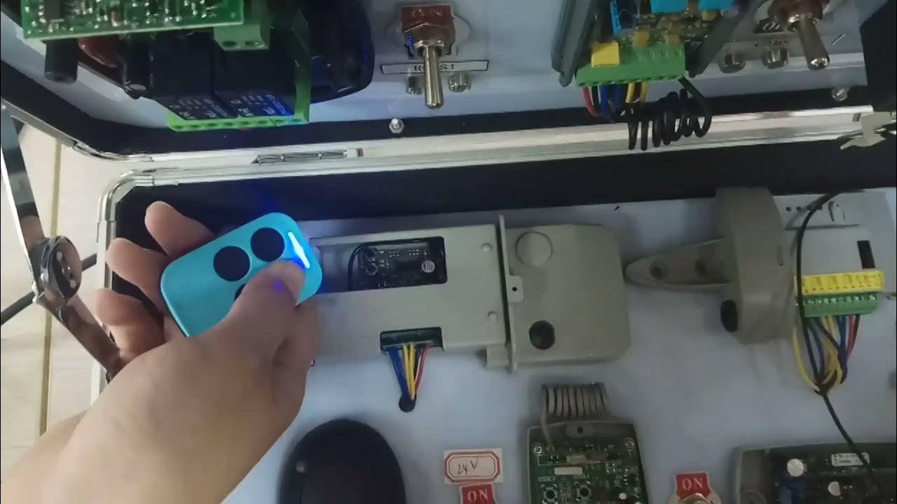 Multi-duplicator IDOL Copy BFT remote and wireless learn code with receiver BFT - YouTube