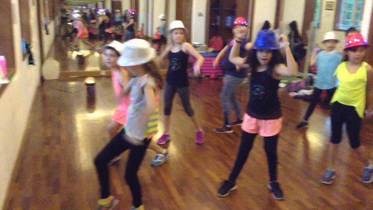 Work This Body ZUMBA® ®Tweens - YouTube
