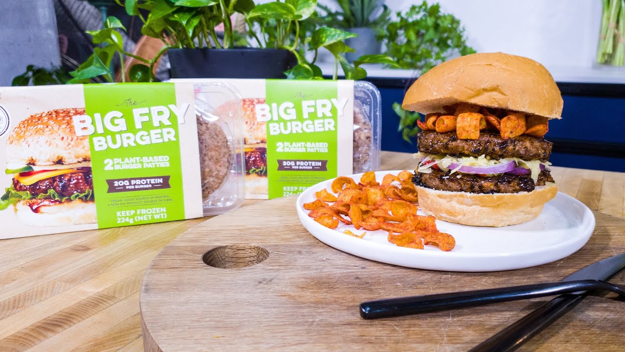 Recipe: Frito Chilli Big Fry Burger (FRYS) - YouTube