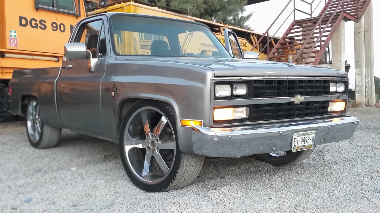 Chevrolet Cheyenne 85 motor 350 - YouTube