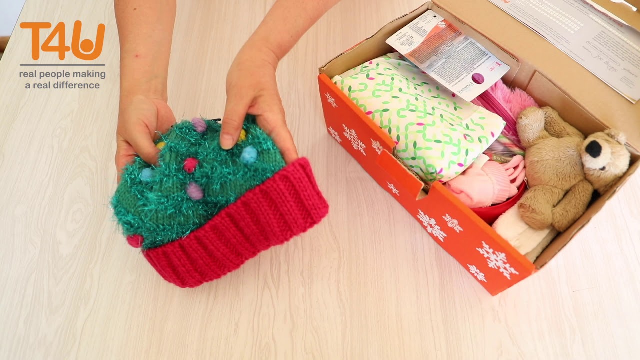 Teams4U Ideas for a 12+ Girl's Box (Shoebox Appeal) - YouTube