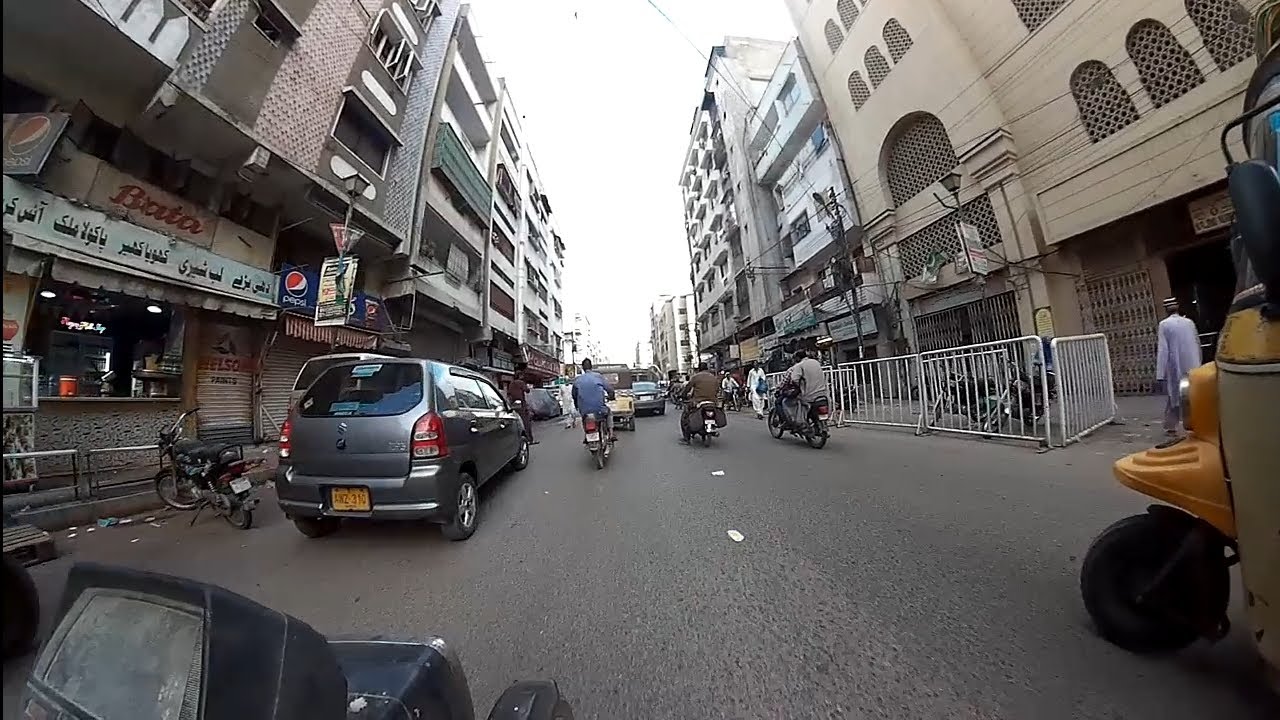 Karachi street view | old Karachi saddar | impress market - YouTube