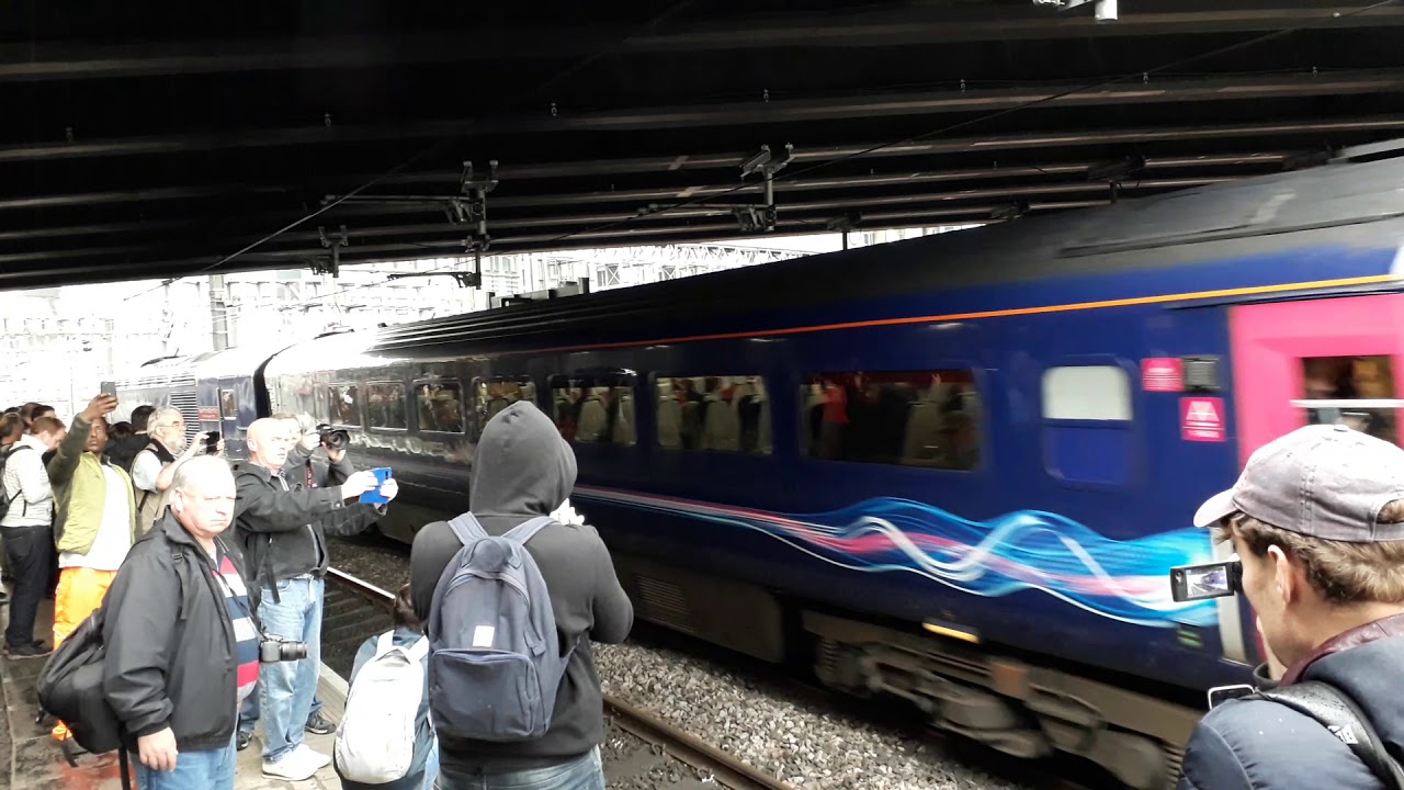 43172 Harry Patch arrives with 43162 Exeter Panel Signal Box at ...