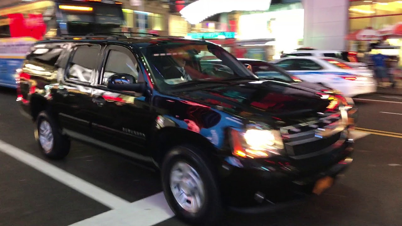 2 UNITED STATES SECRET SERVICE UNITS CRUISING BY ON W. 42ND ST. DURING ...