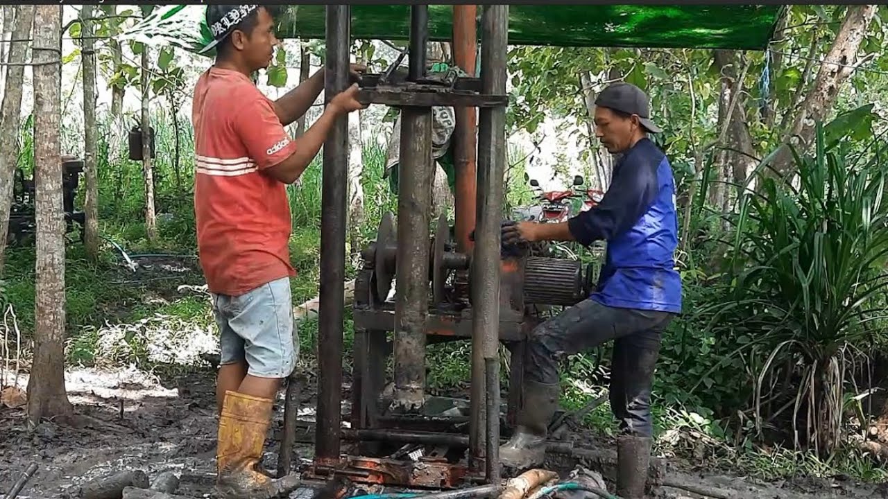 Pembuatan sumur bor di gunung batu hampir selesei. - YouTube