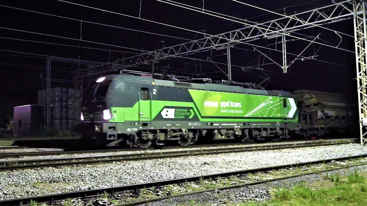 ENNA ppd Vectron on a freight train in Croatia. ENNA ppd teretni vlak ...