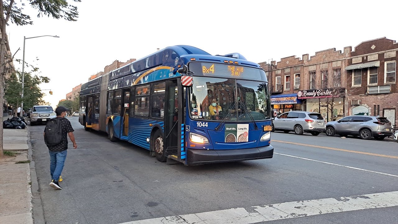 MTA NYCT Bus: 2018 New Flyer XN60 #1044 on the Bx4 - YouTube