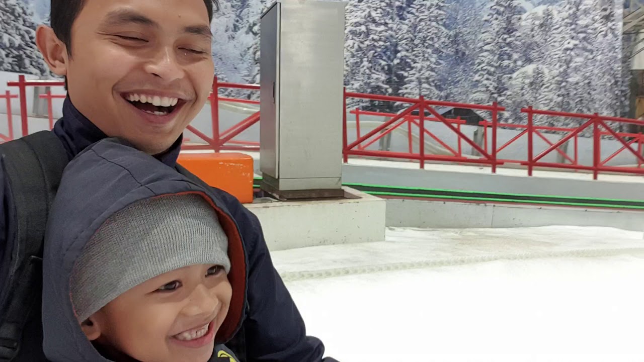 trans snow world - YouTube