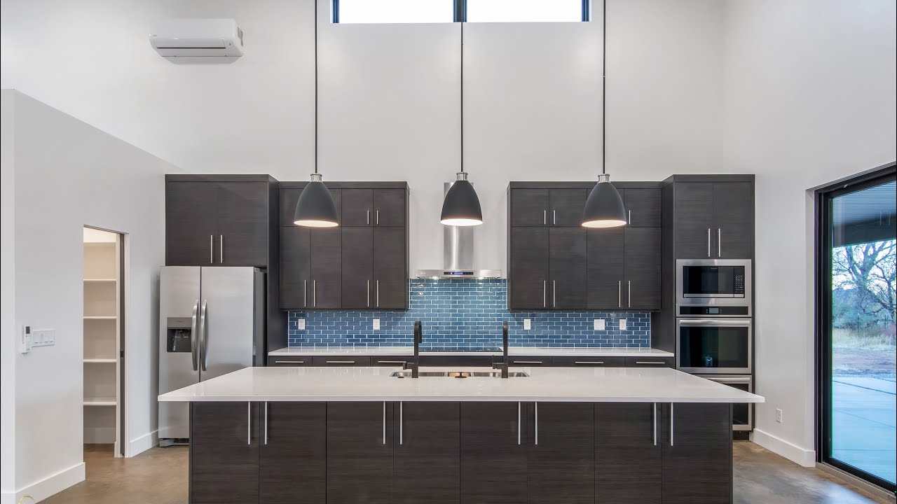 Beautiful new construction in Moab, Utah @ Crimson Cliffs - YouTube