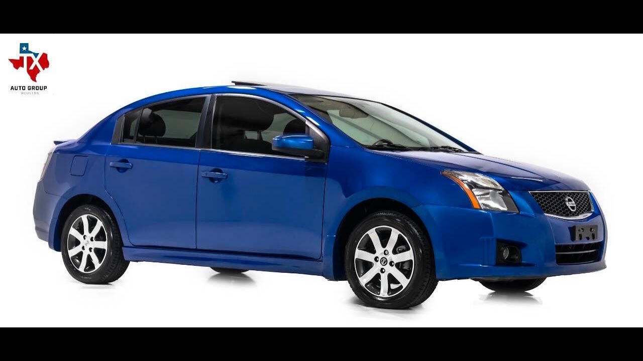 2012 Nissan Sentra SR Special Edition Sedan - 140 Horsepower 2.0L I4 ...