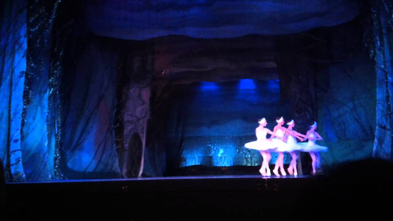 Four Little Swans - Swan Lake - Serbian Ballet Company.MOV - YouTube