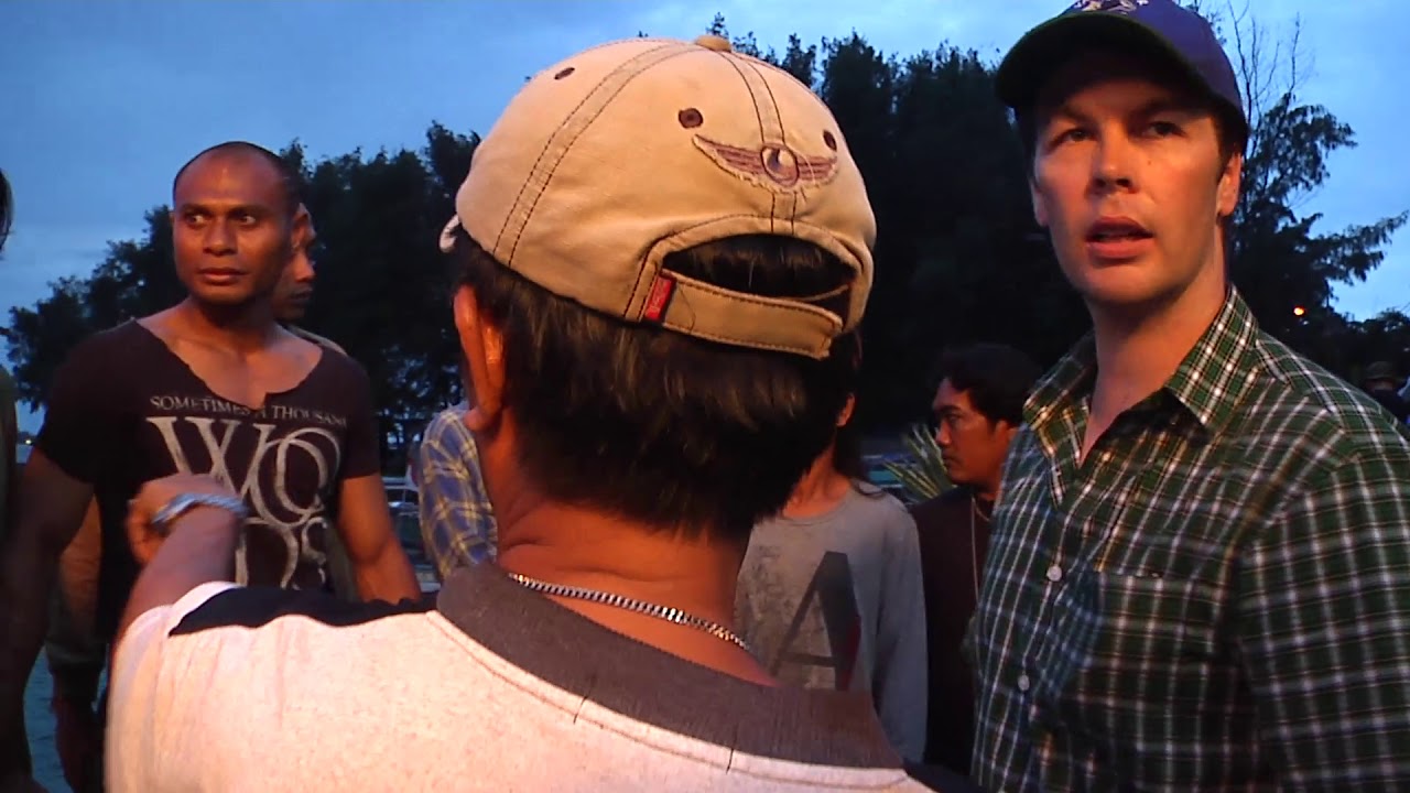 Behind the Scene Message Man-Director Version - YouTube