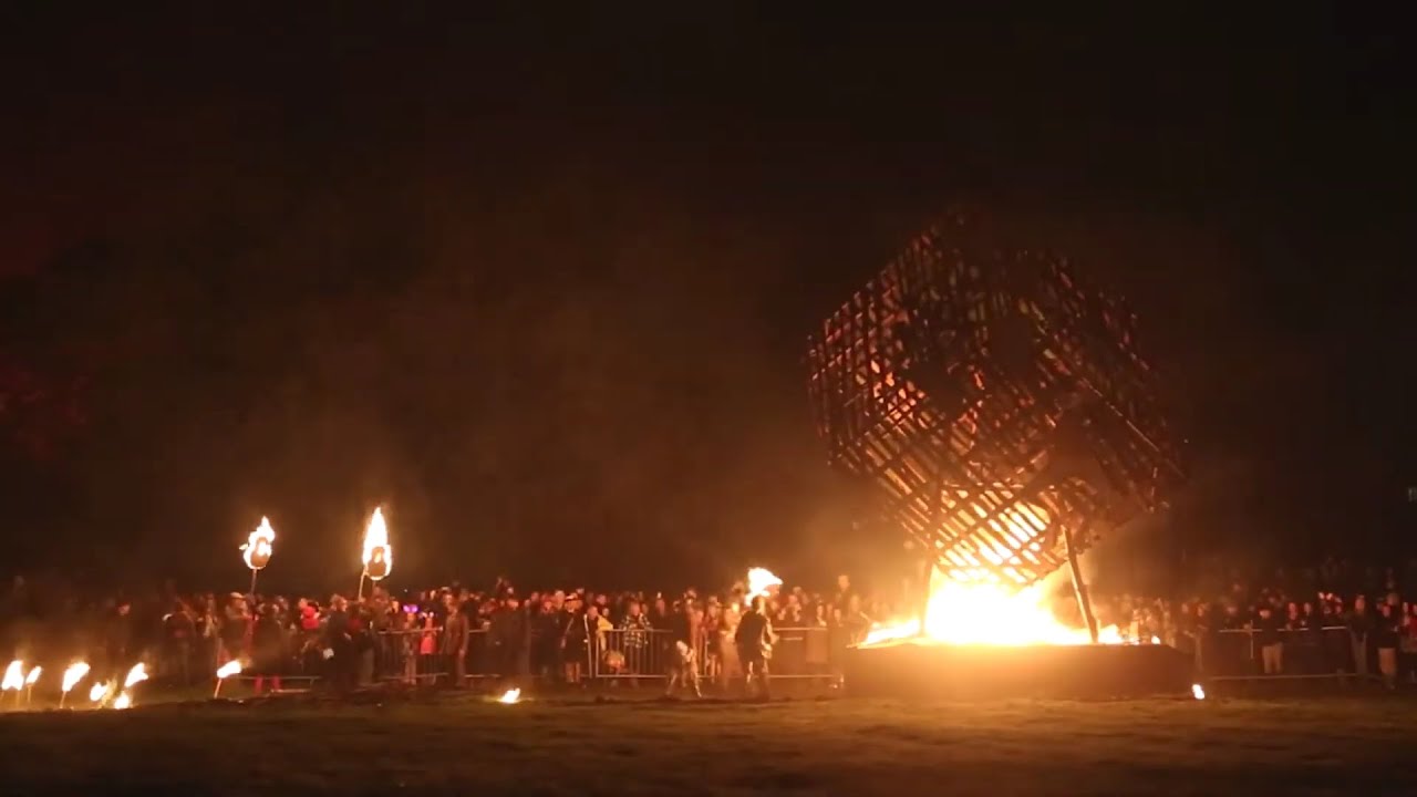 History of Bonfire Night. Who is Guy Fawkes&? ESL⁄ESOL. Level A1 ...