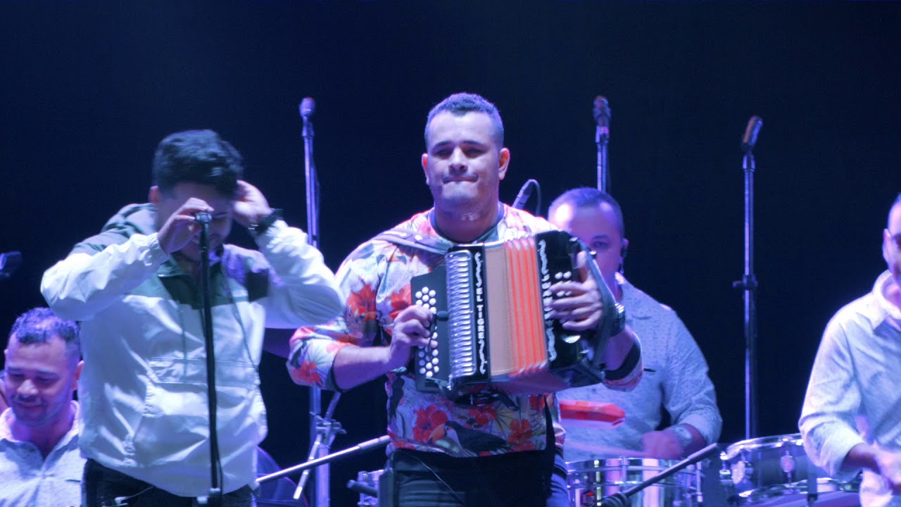 Los Inquietos del Vallenato - Buscaré Otro Amor, Pereira ( En Vivo ...