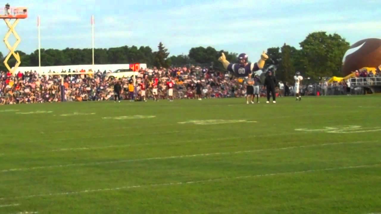 Stadium Crowd, Blakeslee Stadium, Mankato MN Aug 2011 - YouTube