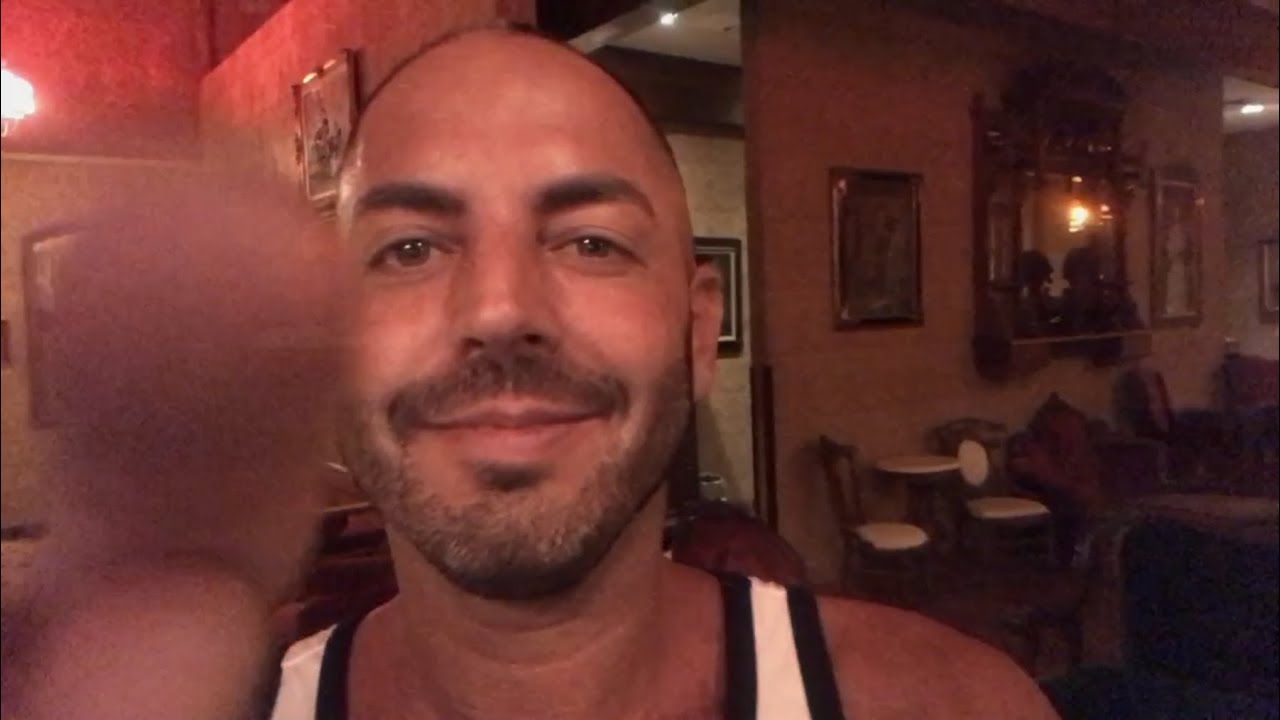 Billy Reeds Palm Springs - YouTube