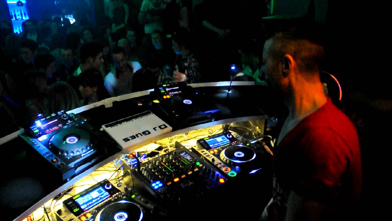 Dj Christopher S @ Mythic Club, Fribourg - 04.02.2012 - YouTube