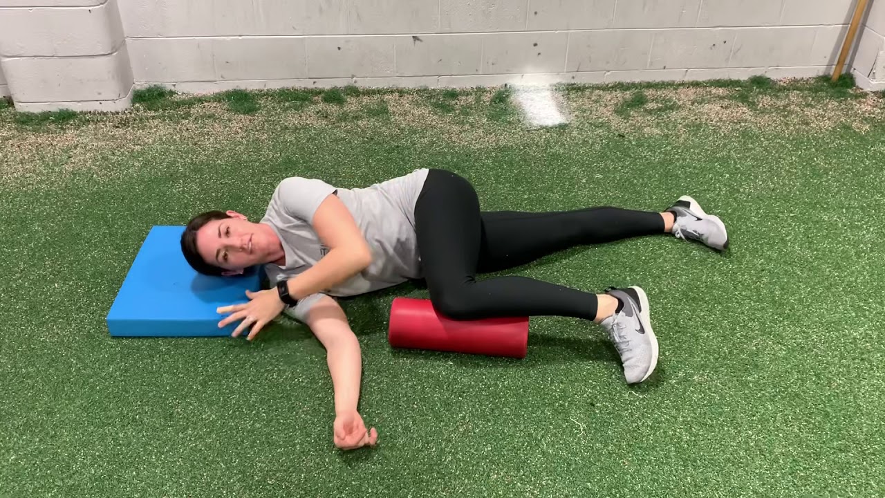 Thoracic Rotation with Reach - YouTube