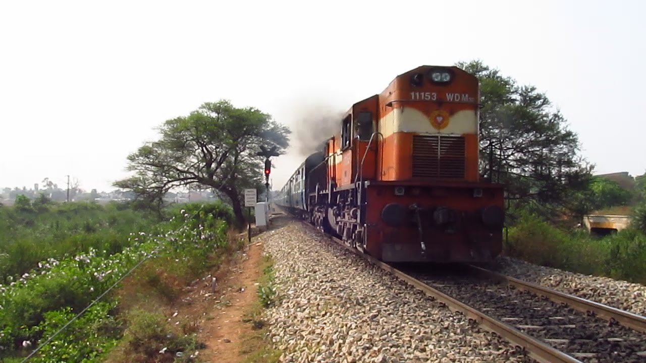 WDM 3D effortlessly powers Vijayawada Passenger - Indian Railways - YouTube