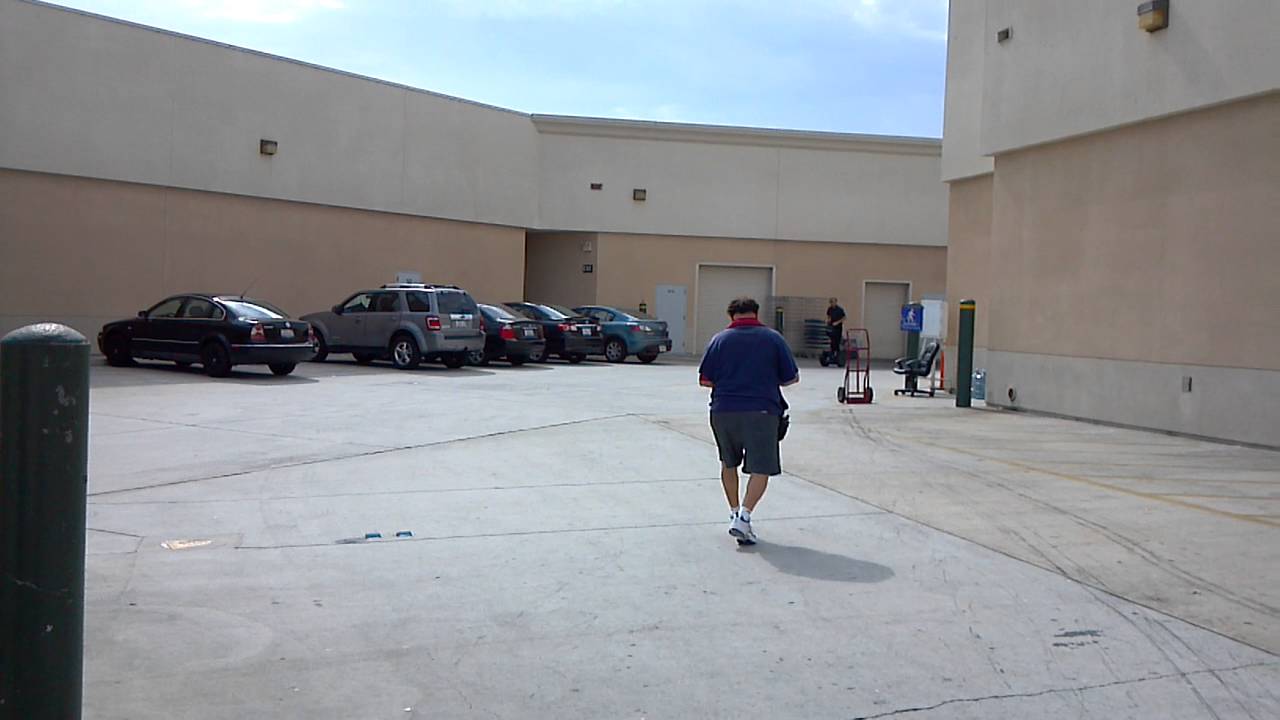 Security Guard let me ride his Segway! - YouTube