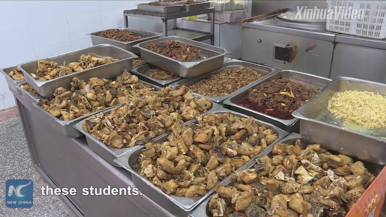 Chinese middle school serves five-yuan lunches for over a decade - YouTube