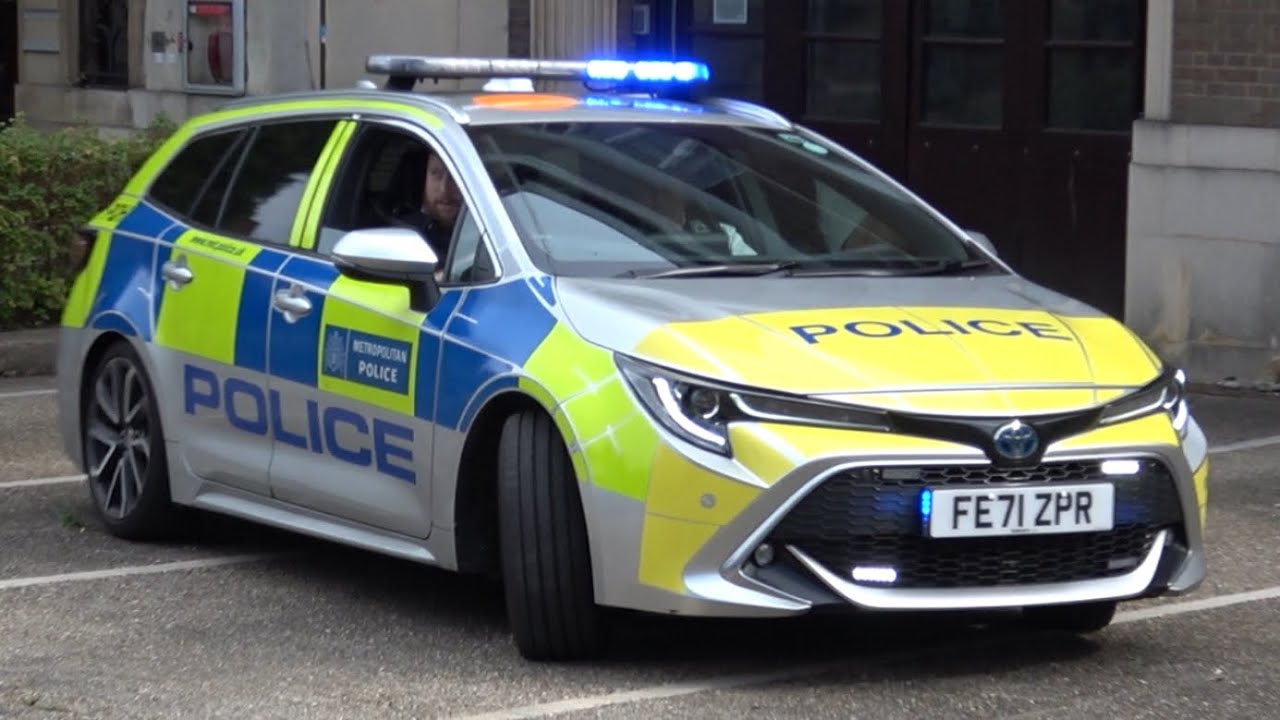 (X2) Metropolitan Police, Emergency Response Policing Team Toyota ...