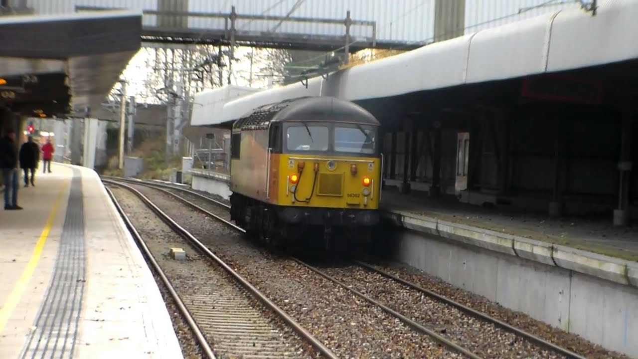 Colas Rail Class 56, 56302, 0Z37 Passing Stafford (14th December 2013 ...