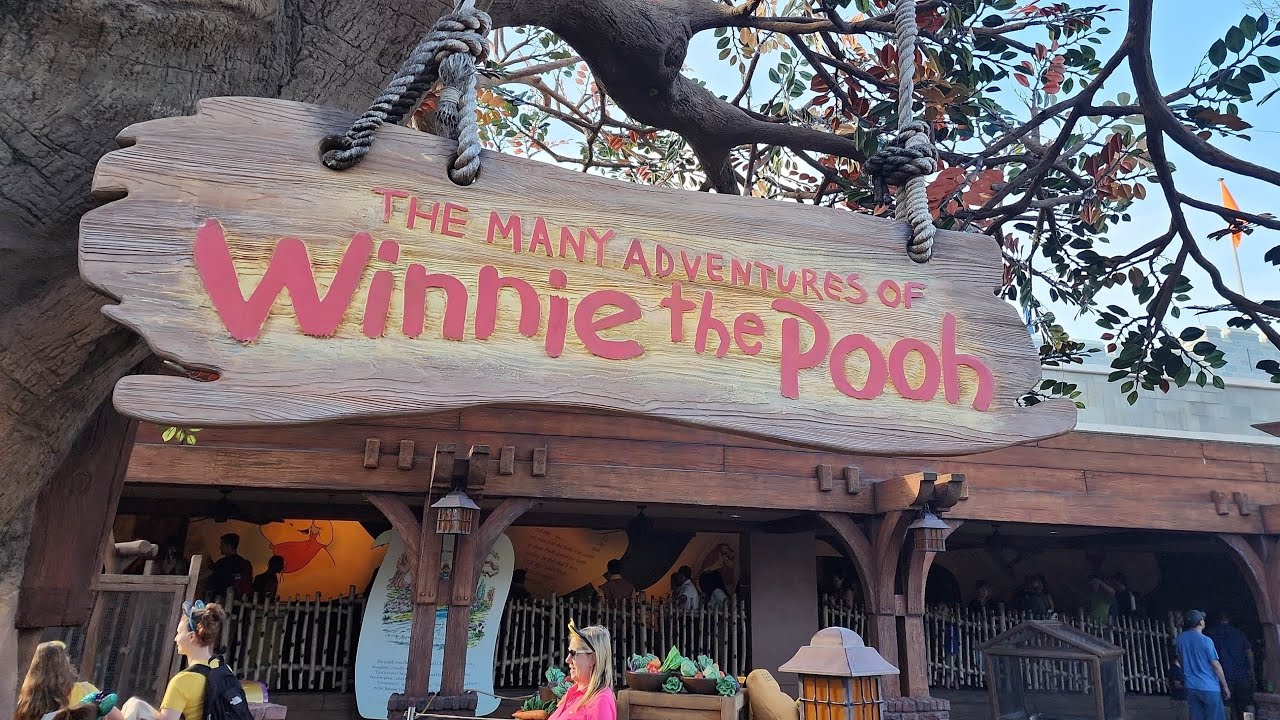 Winnie The Pooh Ride, The Many Adventures of Winnie The Pooh Magic ...