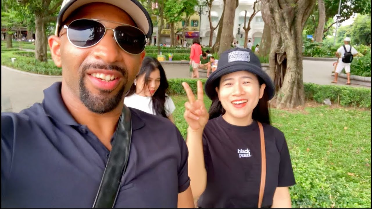 Quick Walk Through Hanoi, Vietnam - YouTube